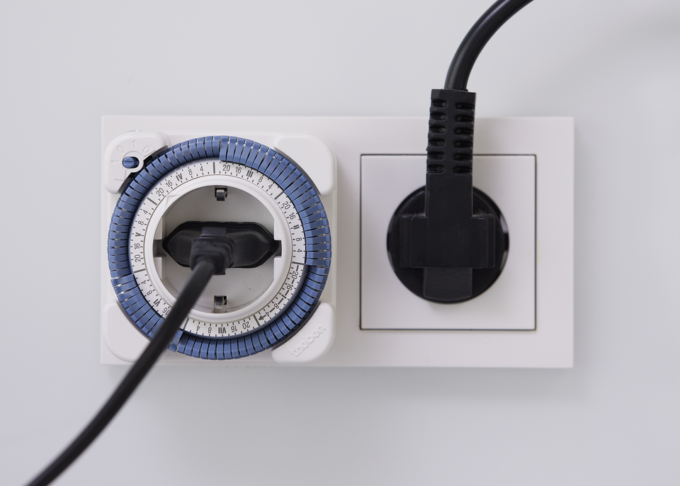 theben-timer 27 | Programma settimanale | Presa | Interruttori orari ...